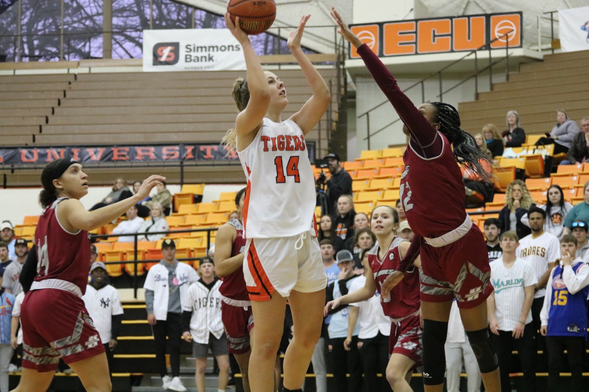 Kate Ogle - Women's Basketball - East Central University Athletics