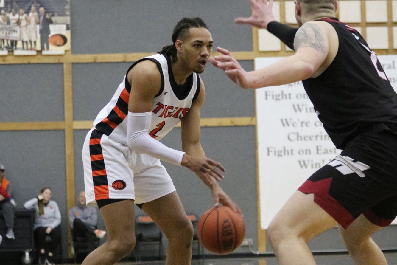 Quinton Johnson II - Men's Basketball - East Central University Athletics