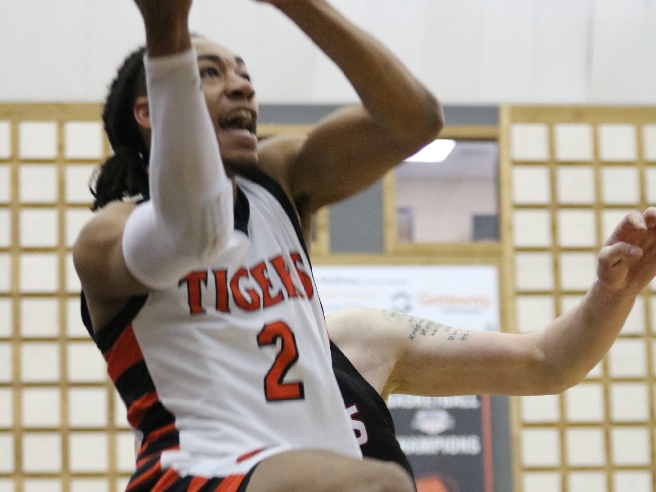 Quinton Johnson II - Men's Basketball - East Central University Athletics