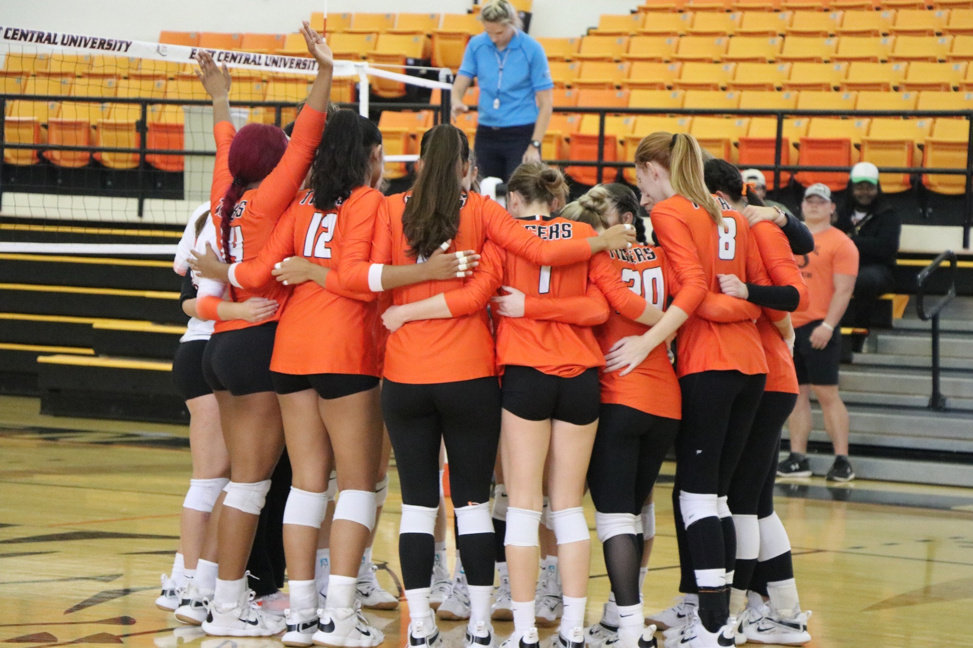 Volleyball Sweeps UAM for Third Straight Win - East Central University Athletics