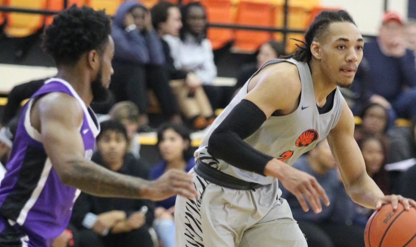 Men’s Basketball Outlasts Ouachita - East Central University Athletics