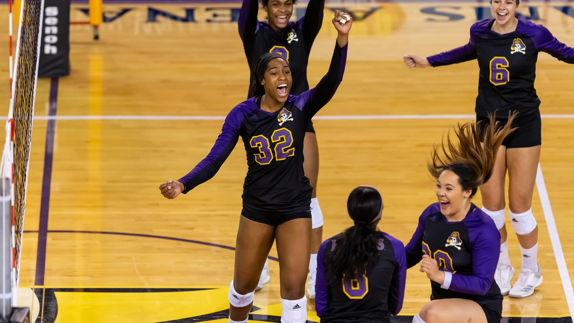 Sydney Hall - Volleyball - East Carolina University Athletics