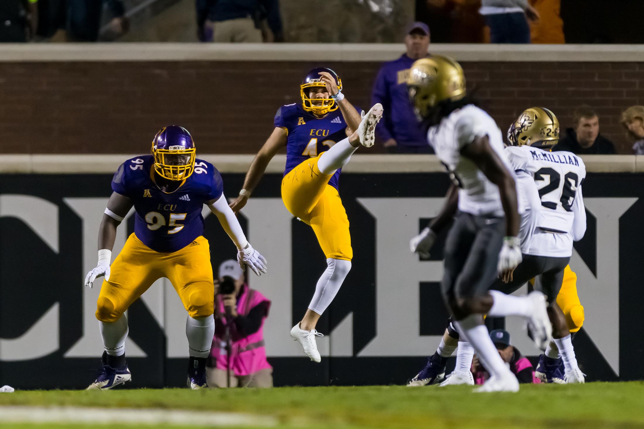 Jonn Young - Football - East Carolina University Athletics