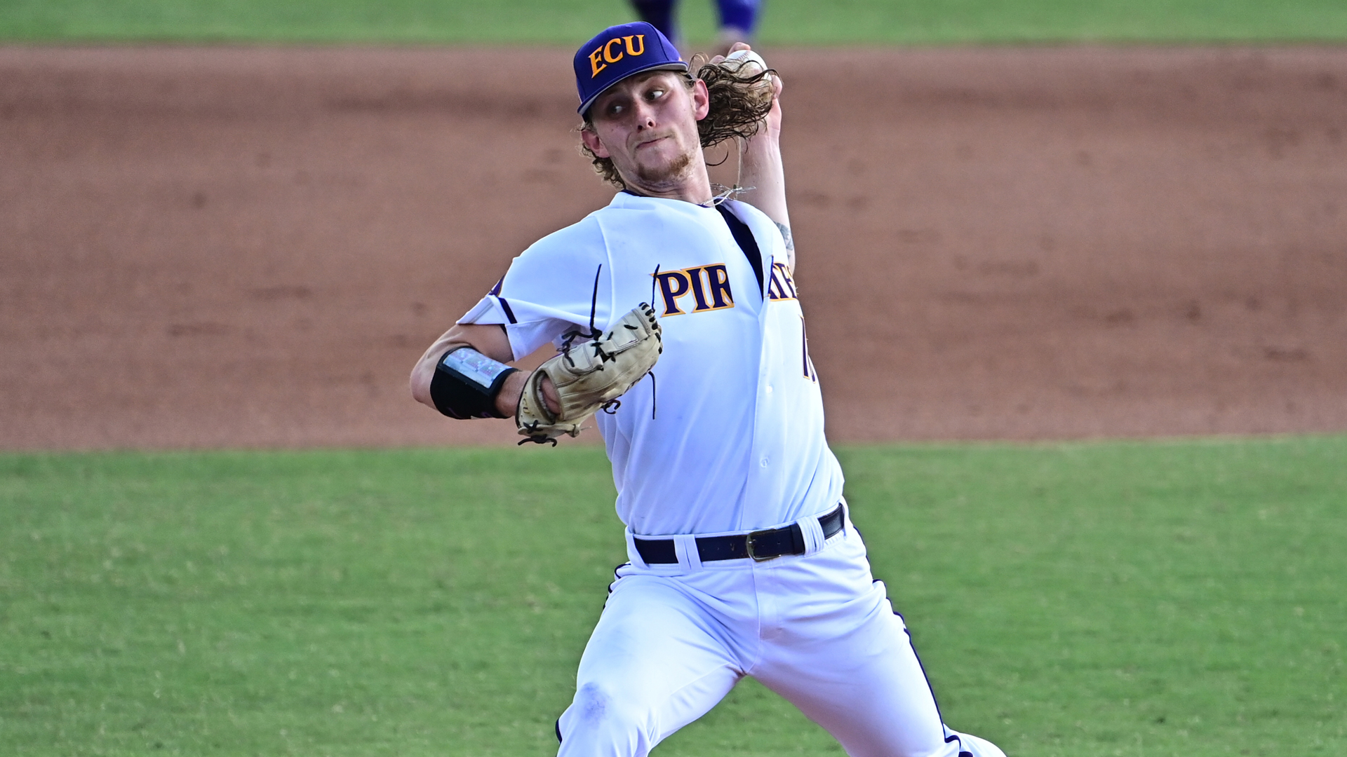 No. 11 ECU Defeats UCF, 5-2 - East Carolina University Athletics