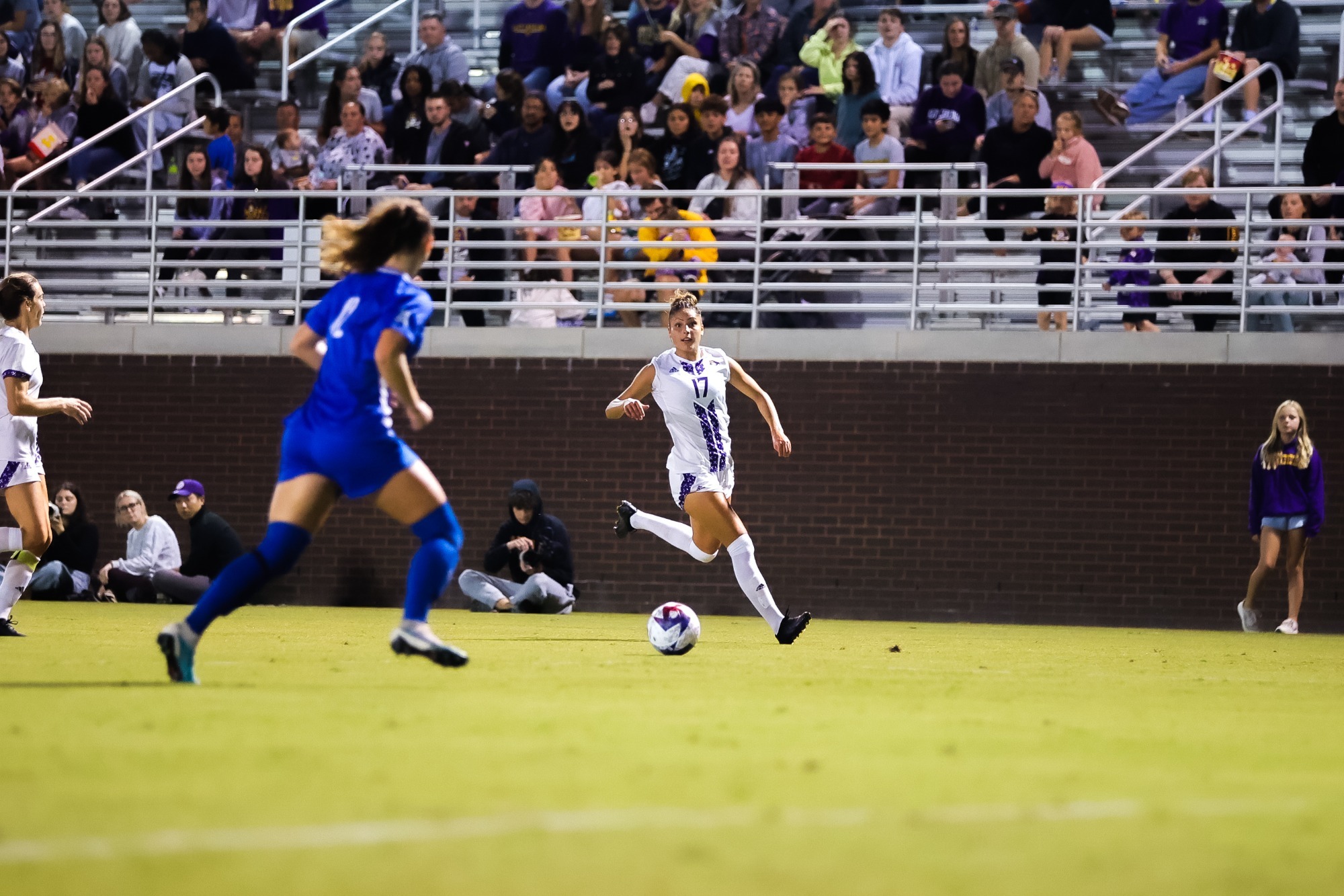 Kylie Alvarez - Soccer - East Carolina University Athletics