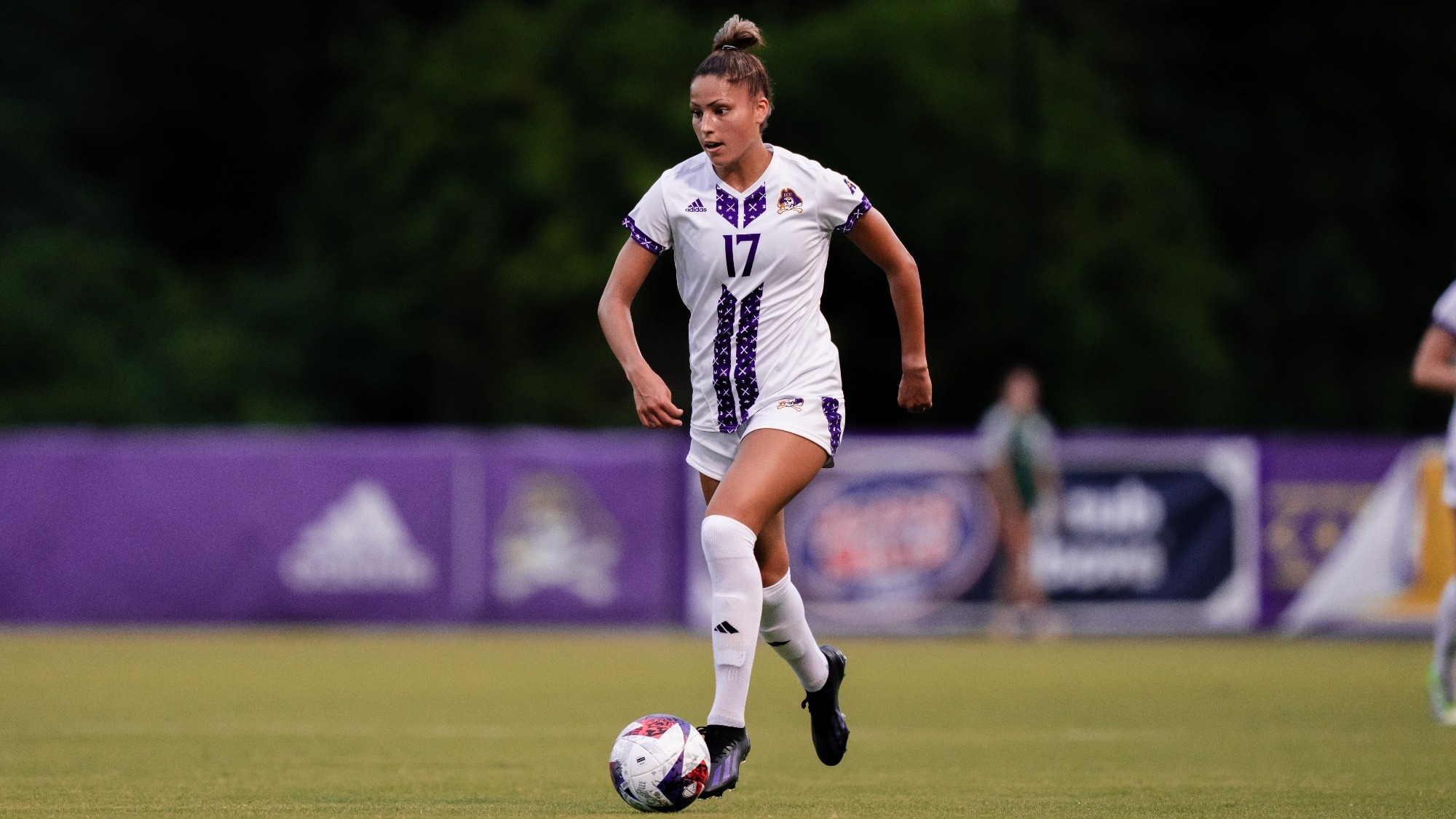 Kylie Alvarez - Soccer - East Carolina University Athletics