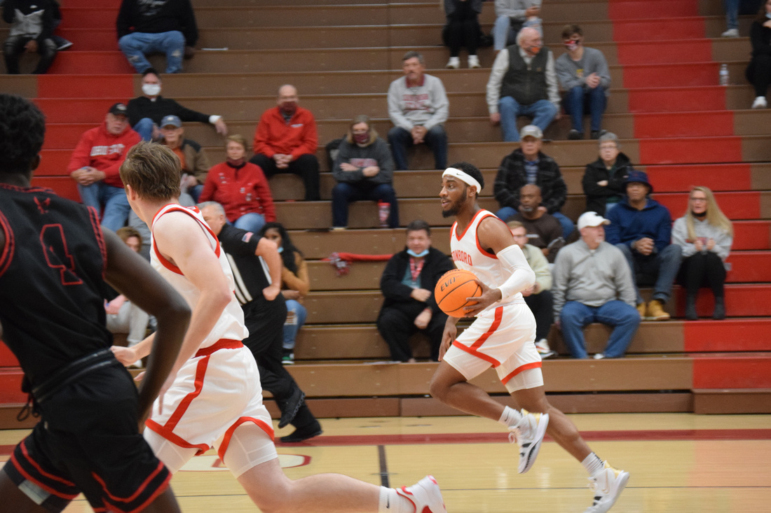 Men’s Basketball Falls Short at Home to Cal - Edinboro University Athletics