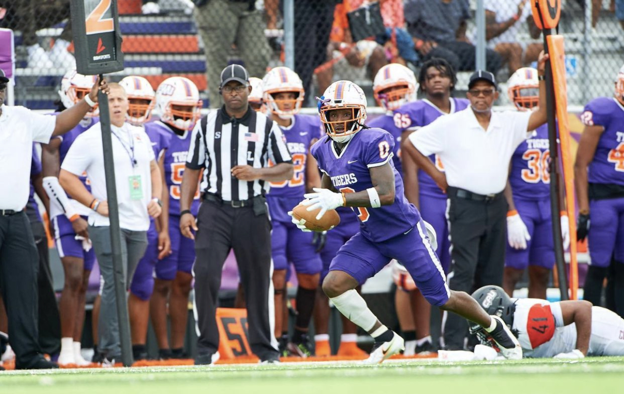 Damaris August - 2022 - Football - Edward Waters University