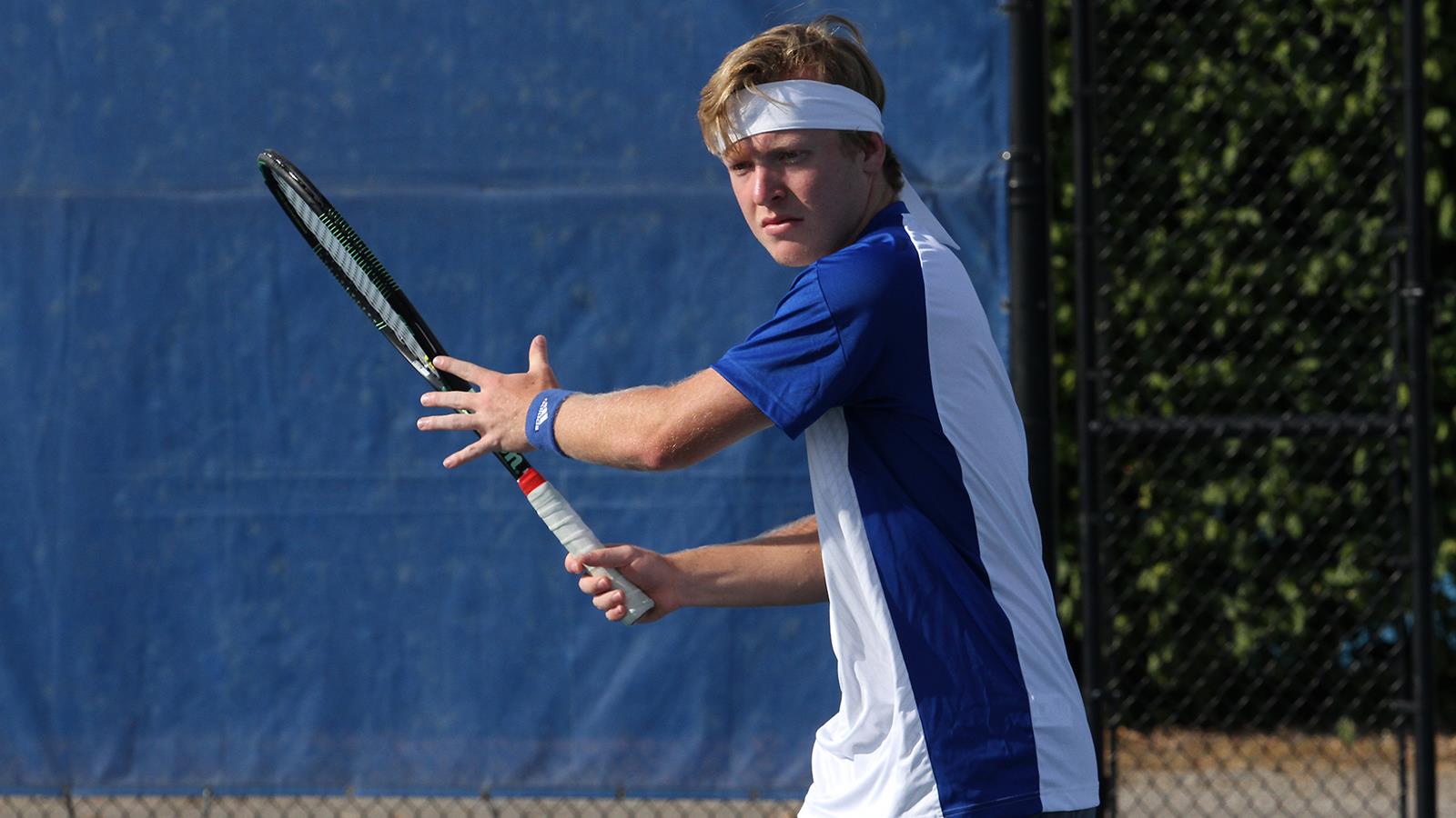 Logan Charbonneau - Men's Tennis - Eastern Illinois University Athletics