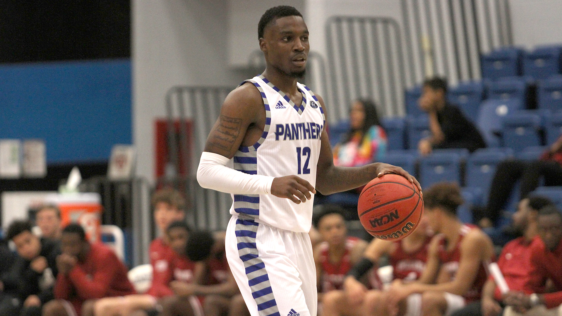 Dondre Duffus - Men's Basketball - Eastern Illinois University Athletics