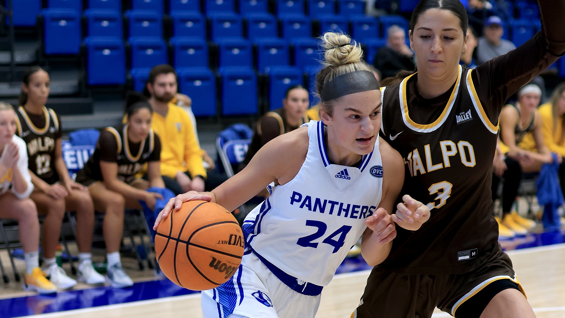 Ellie Buzzelle - Women's Basketball - Eastern Illinois University Athletics