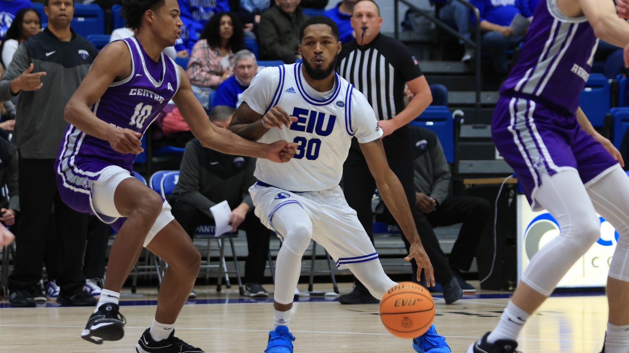Kyndall Davis - Men's Basketball - Eastern Illinois University Athletics