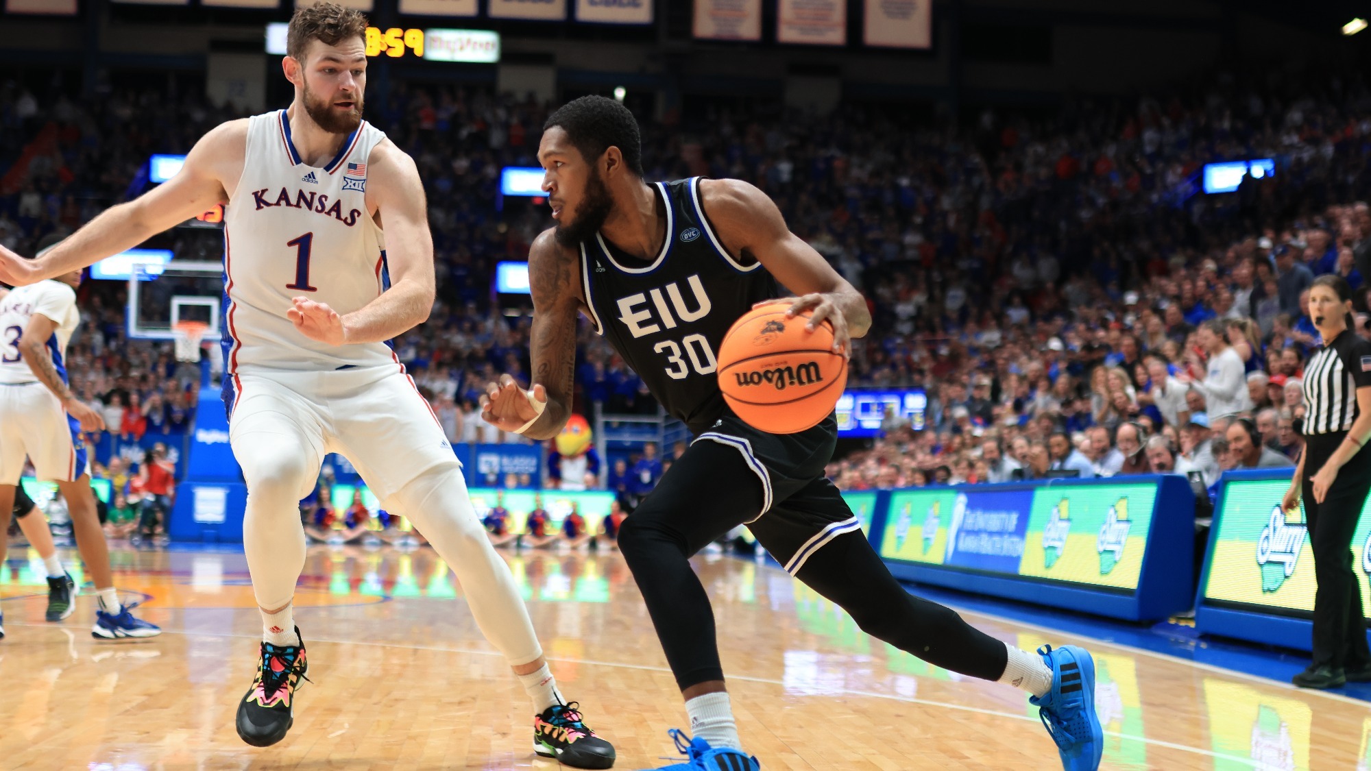 Kyndall Davis - Men's Basketball - Eastern Illinois University Athletics
