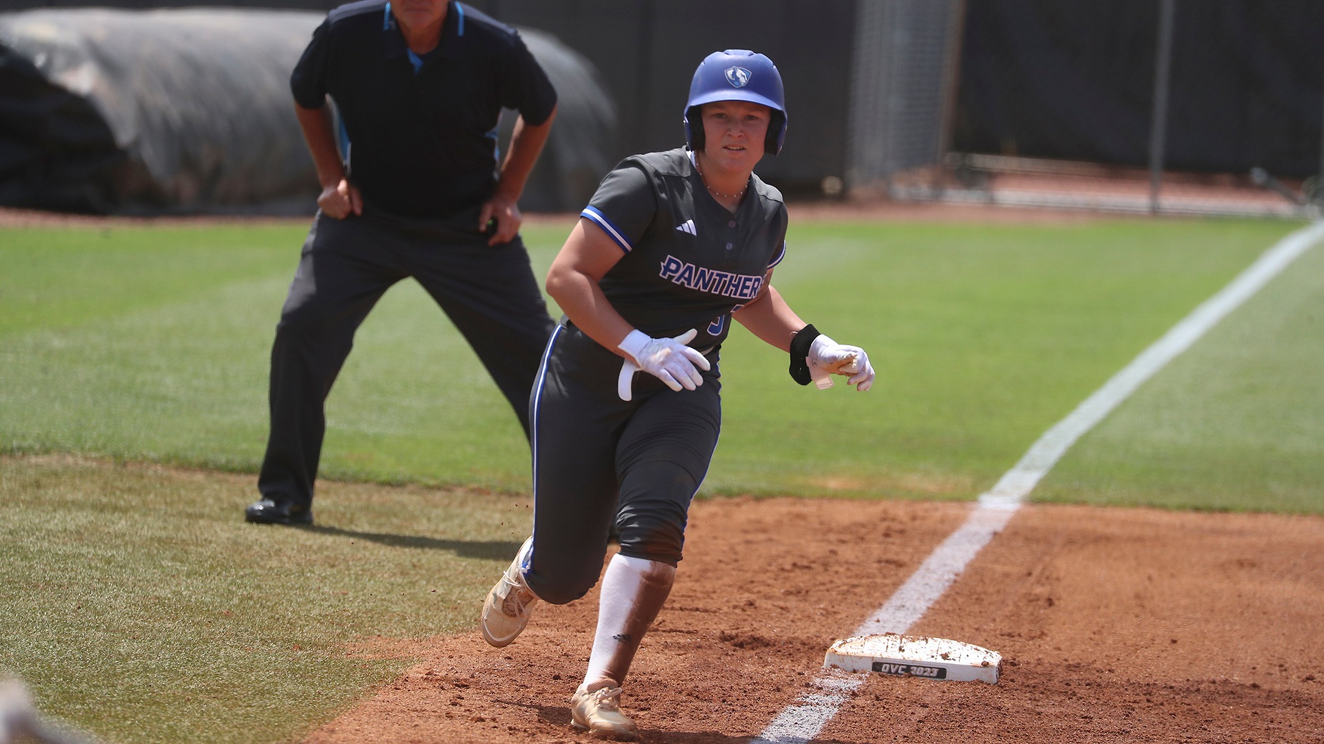 Jaylen Prichard - Softball - Eastern Illinois University Athletics