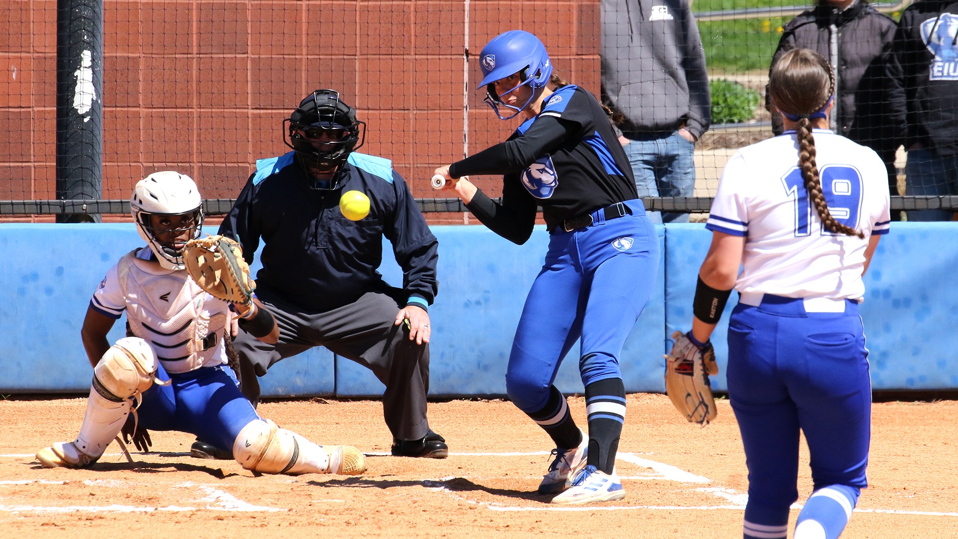 Kaufman Home Run Give Softball Saturday Split - Eastern Illinois ...