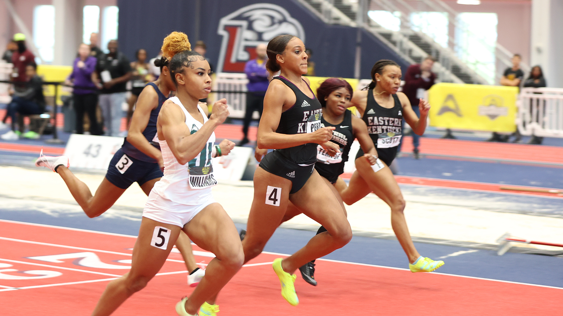 Quantasia Perry - Track & Field - Eastern Kentucky University Athletics
