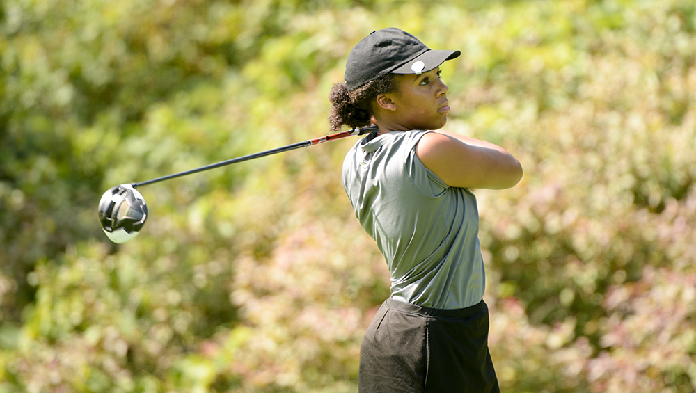 Zhanner Davis - 2022-23 - Women's Golf - Elmhurst University Athletics