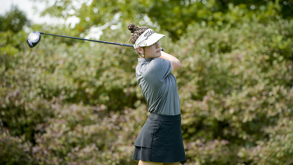 Eva Toon - 2021-22 - Women's Golf - Elmhurst University Athletics