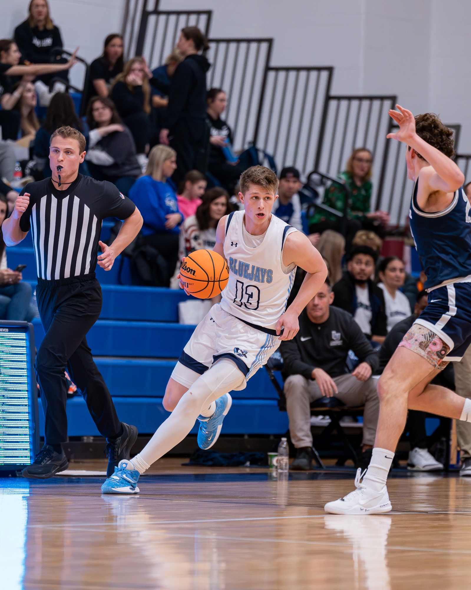 No. 17 Bluejays Take Down Cardinals - Elmhurst University Athletics