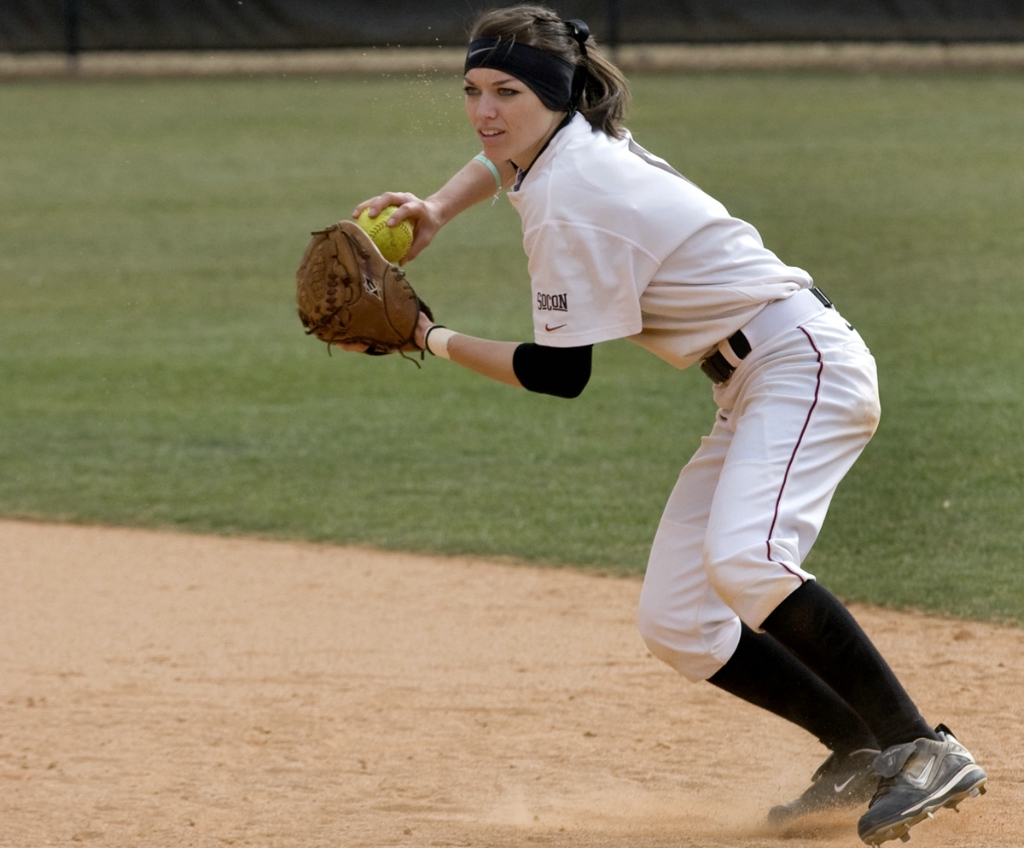 Jackie Gonzalez - Softball - Elon University Athletics