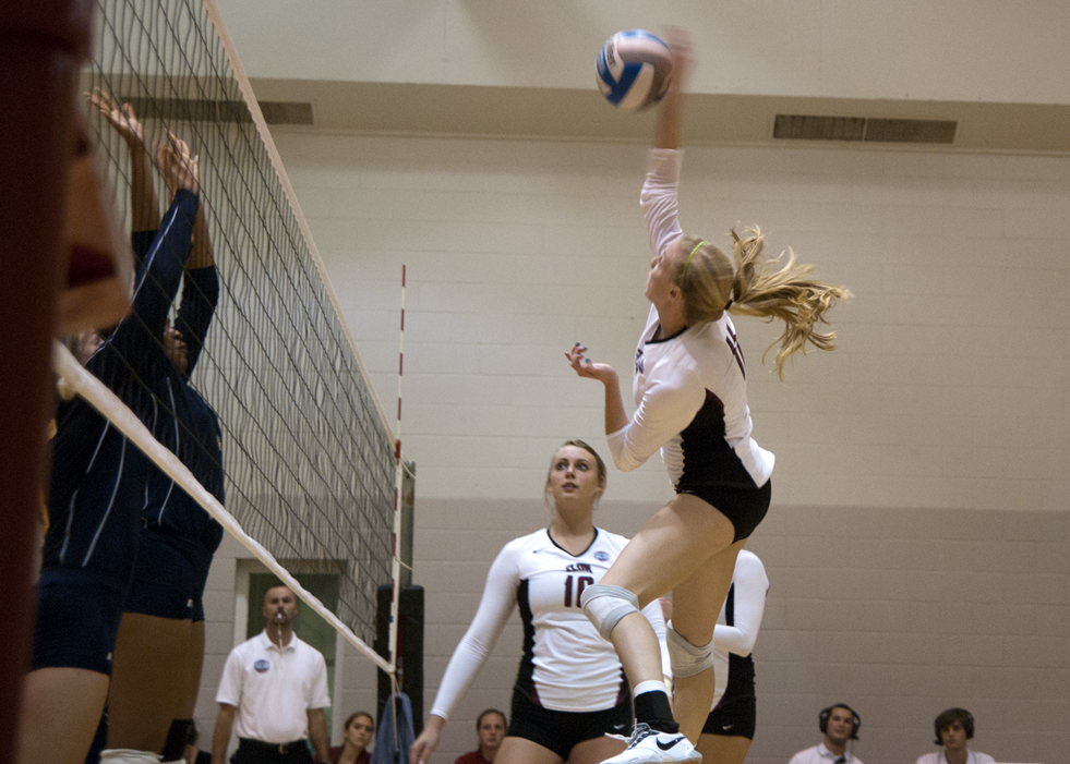 Carly Ledbetter - Women's Volleyball - Elon University Athletics
