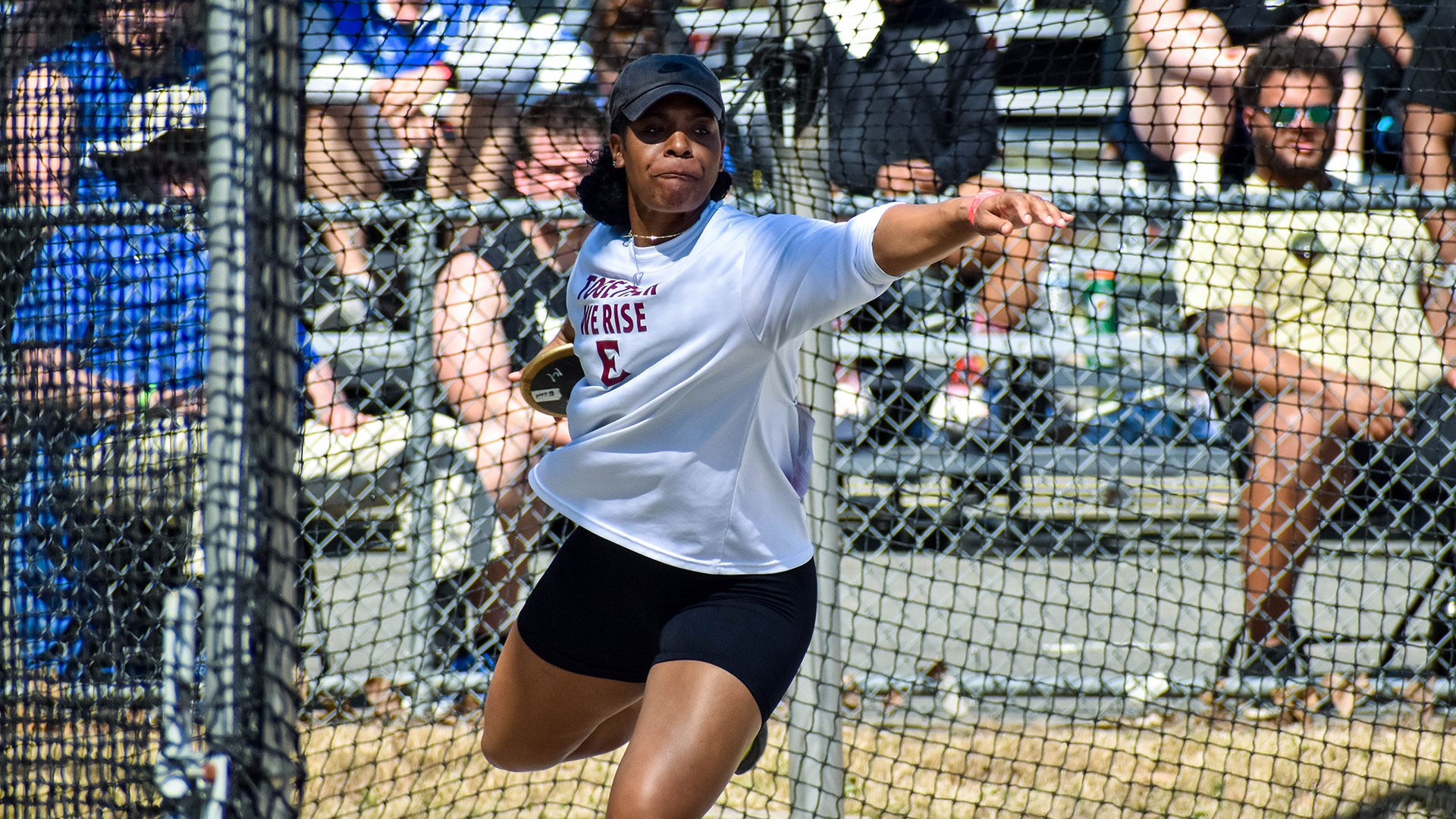 Chelsea Wallace - Women's Track and Field - Elon University Athletics