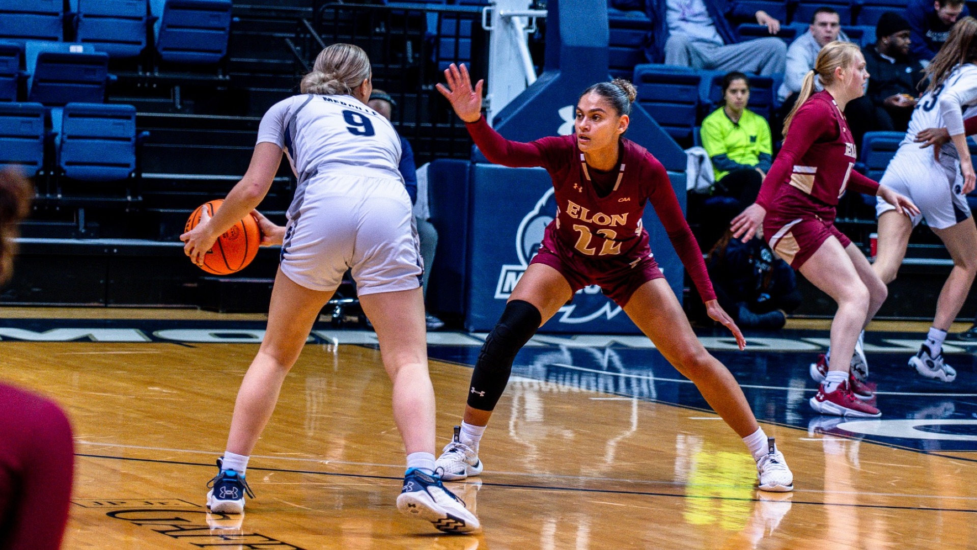 Team Effort Sparks WBB Win Over Monmouth - Elon University Athletics