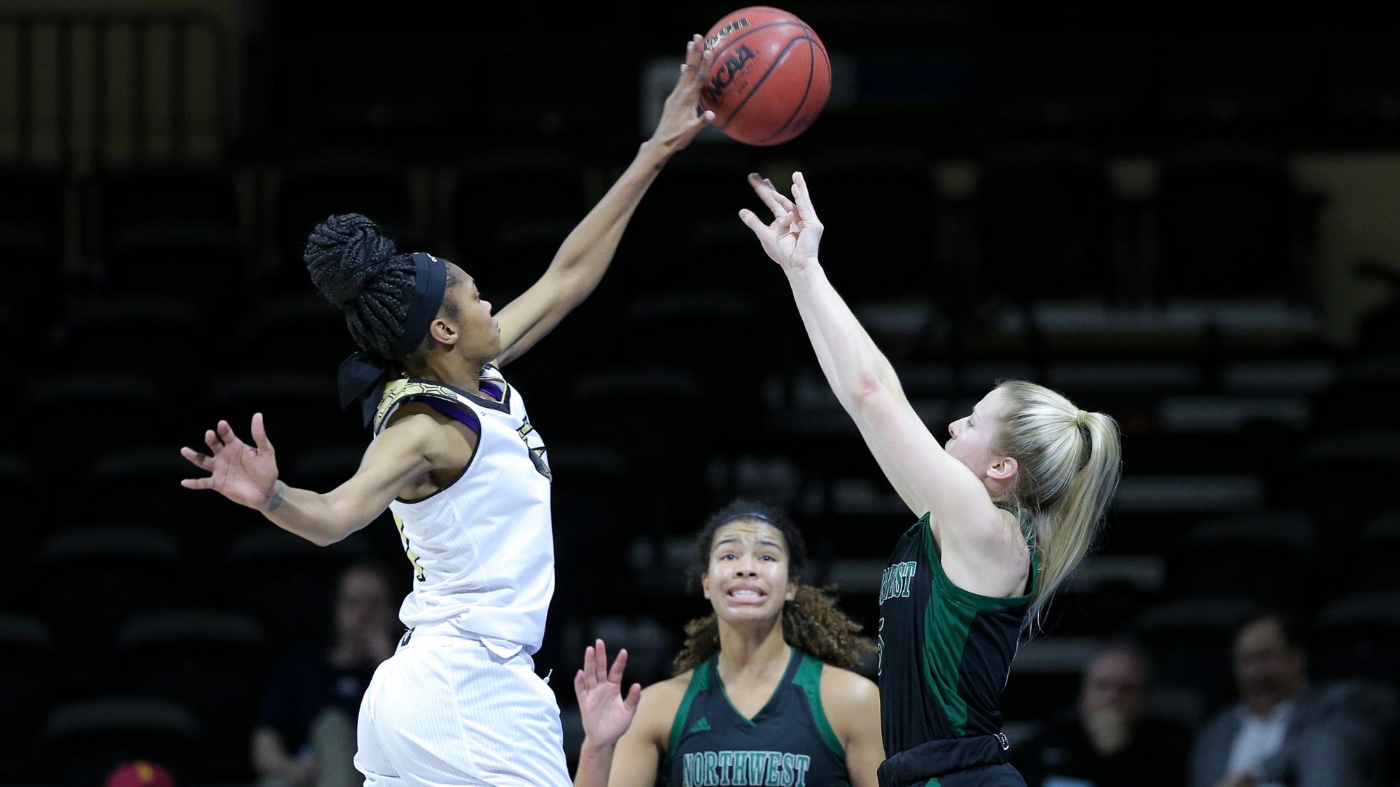 Jessica Wayne - 2019-20 - Women's Basketball - Emporia State University ...