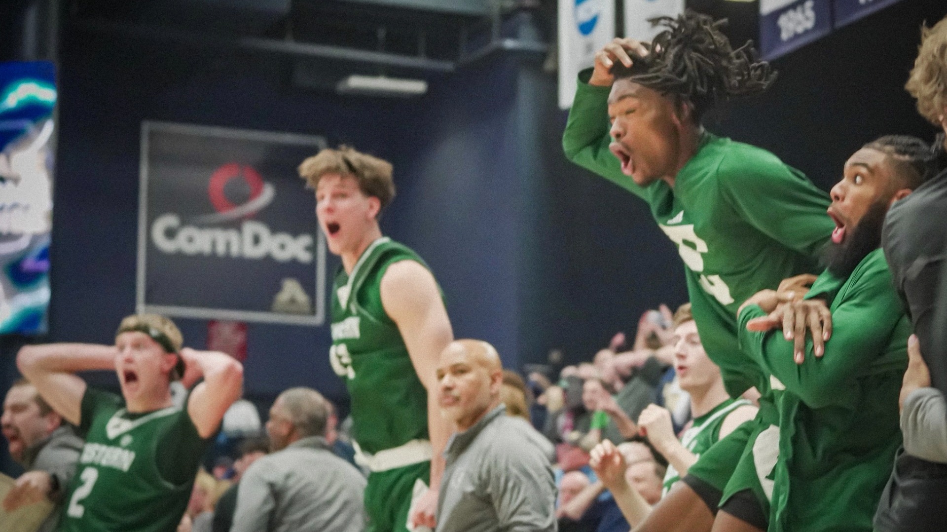 EMU Stuns MAC-Leading Akron on Last-Second Dunk - Eastern Michigan ...