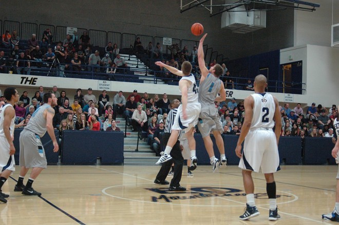 Anthony Brown - Men's Basketball - Eastern Oregon University Athletics