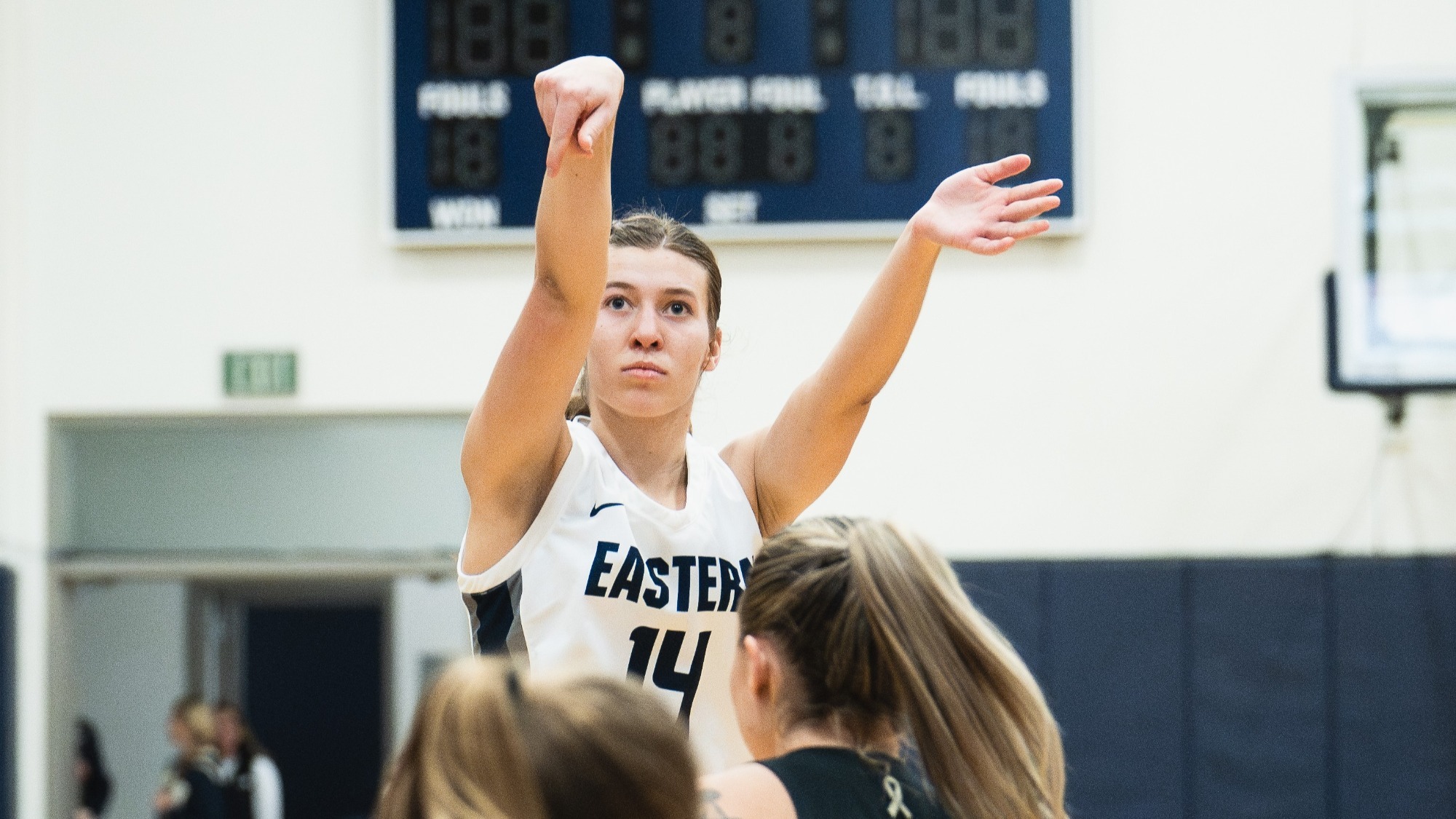 Siegner Lifts Mounties Over Beacons With Double-Double - Eastern Oregon ...