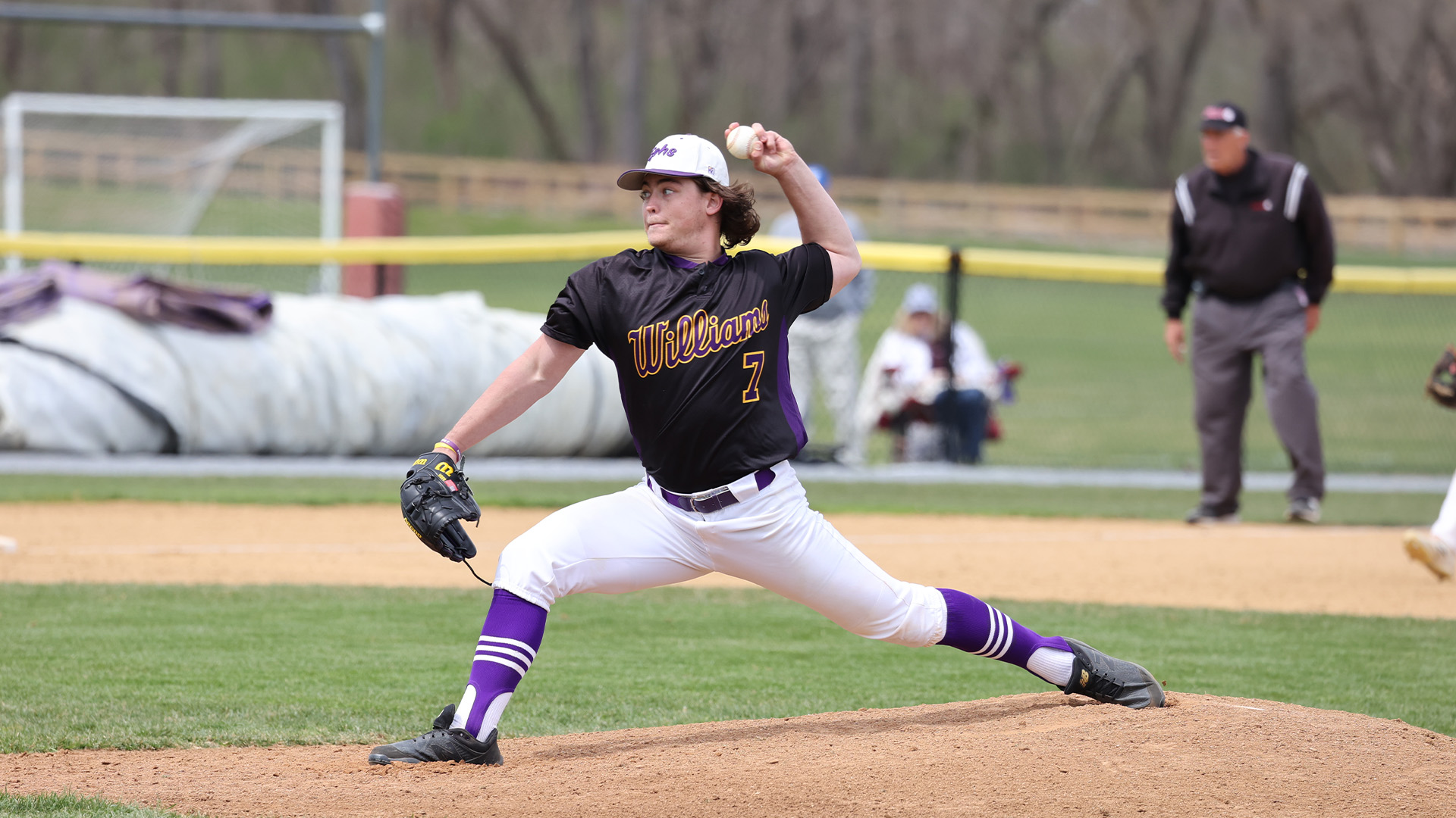 Ephs Drop Season Opener to Hobart College 4-2 - Williams College