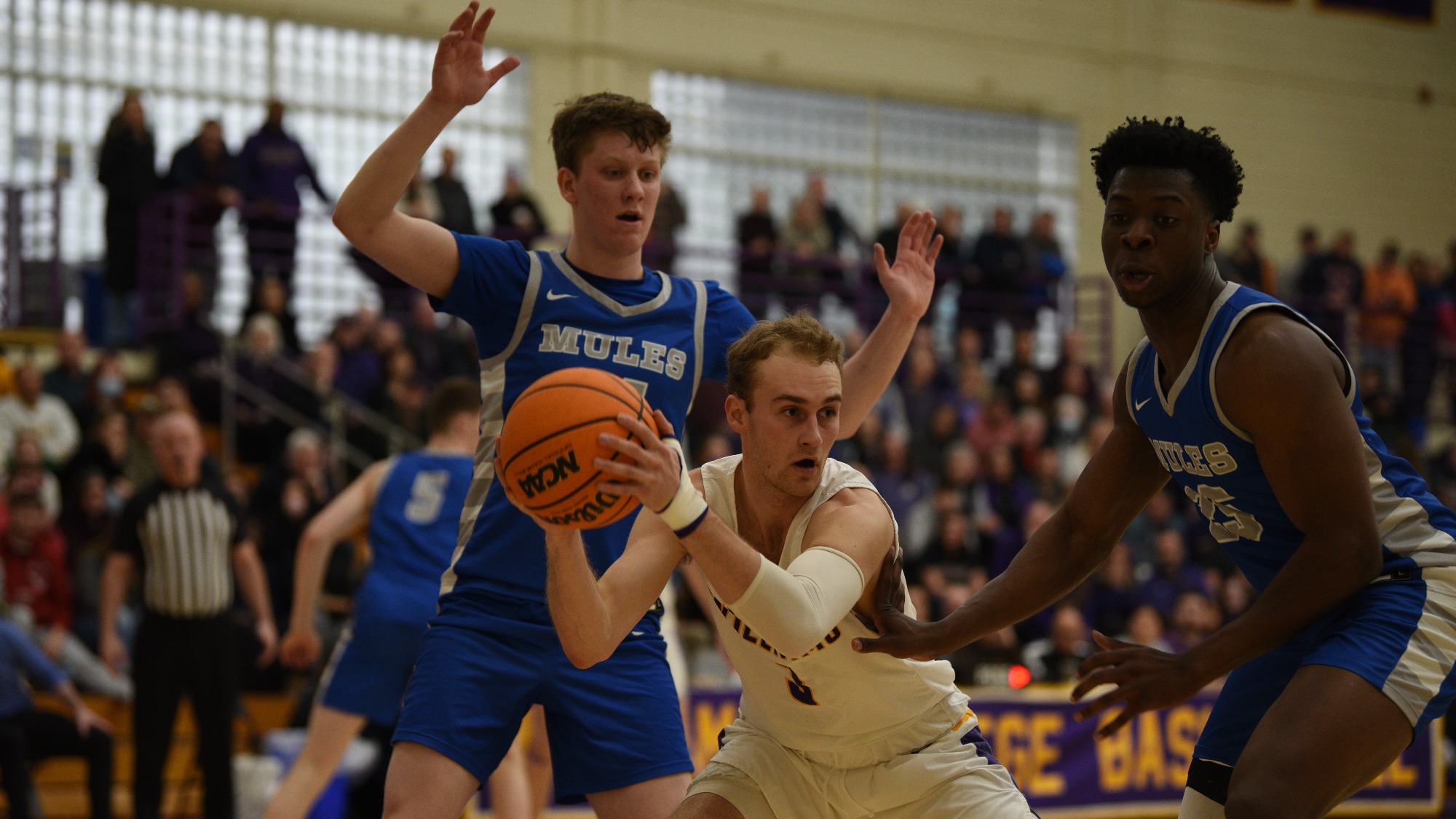 Karren and Prowitt-Smith Each Score 20 as Ephs Advance to Second Round ...