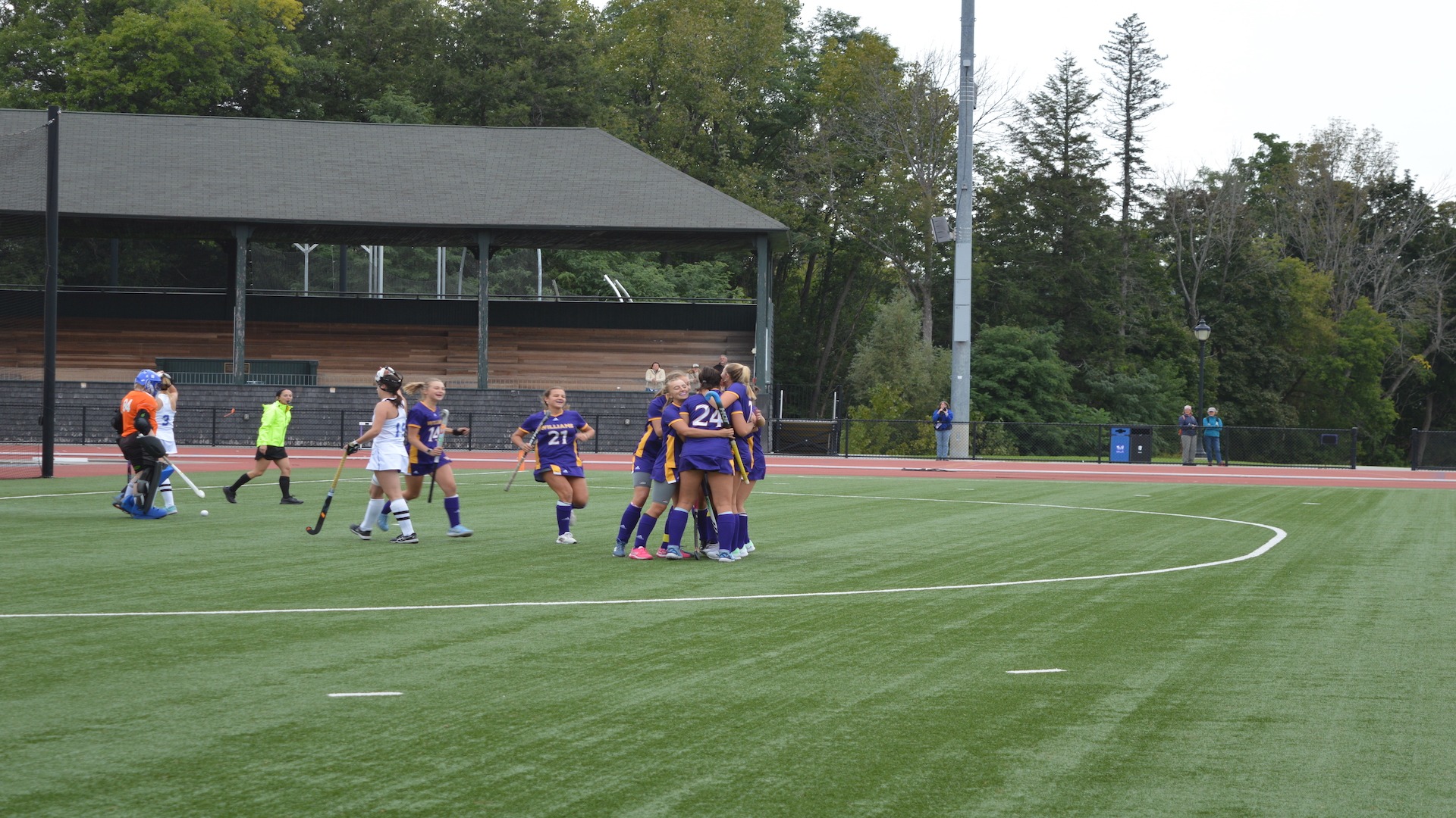 Ephs Down Connecticut College Camels 4-1 - Williams College