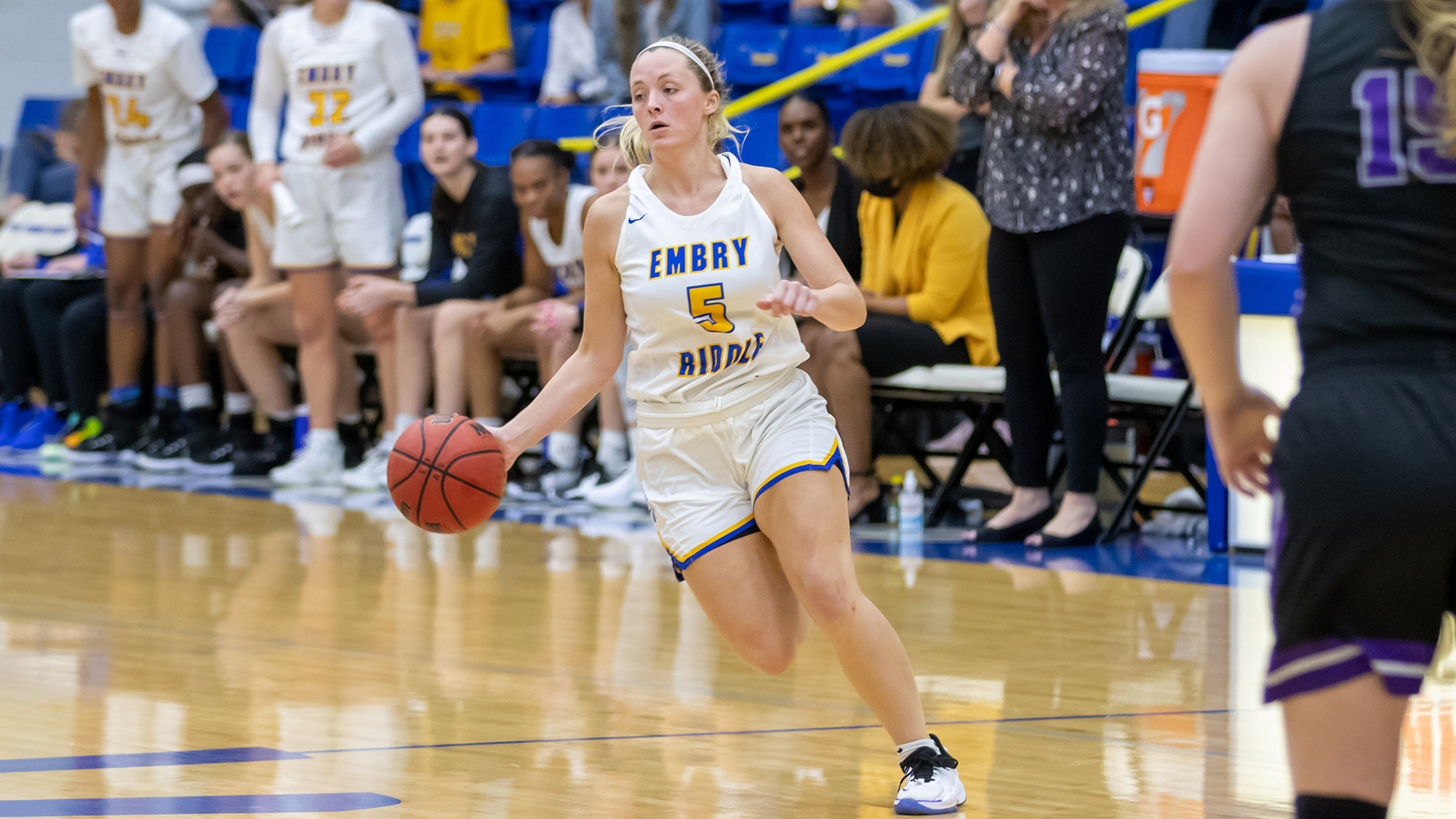 Eagles Score on Last-Second Shot to Top Rollins 48-46 - Embry-Riddle ...