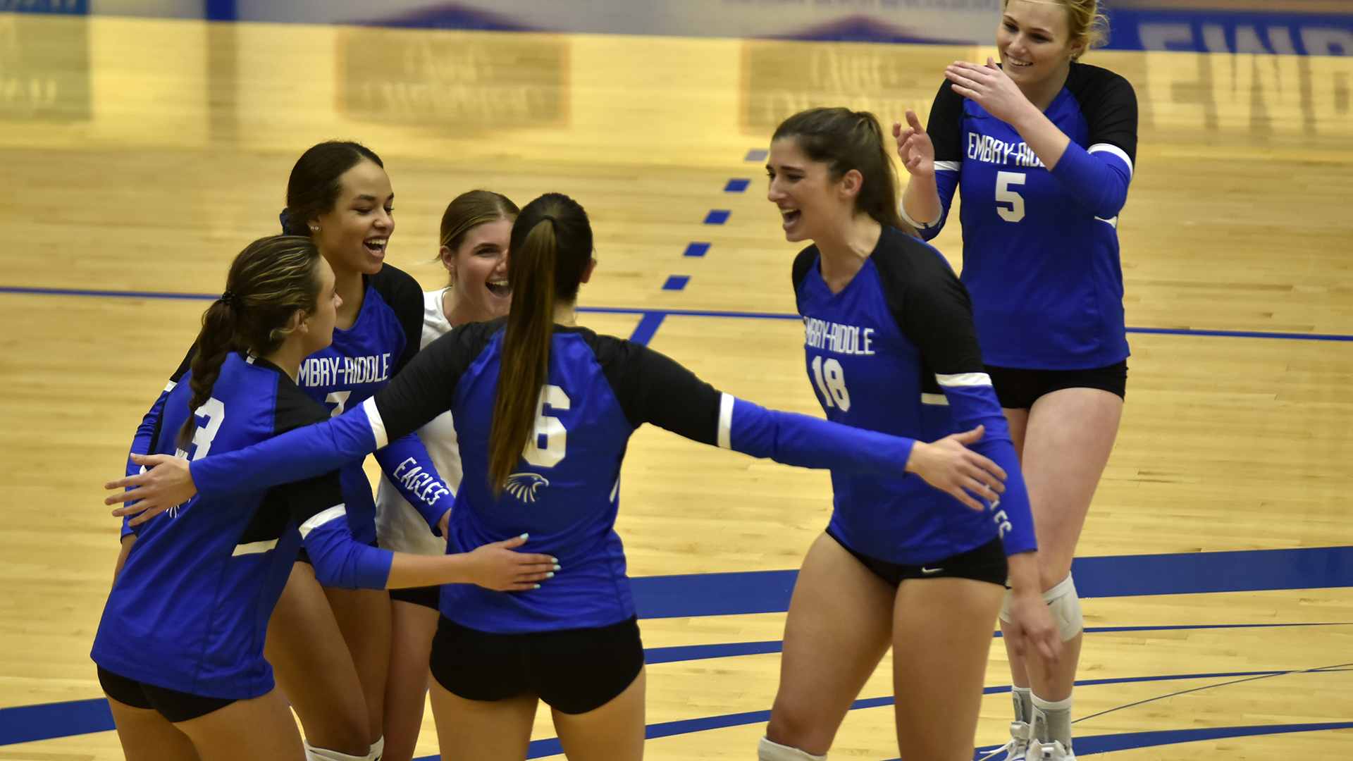 Volleyball Tops Rollins, 3-1 - Embry-Riddle Aeronautical University ...