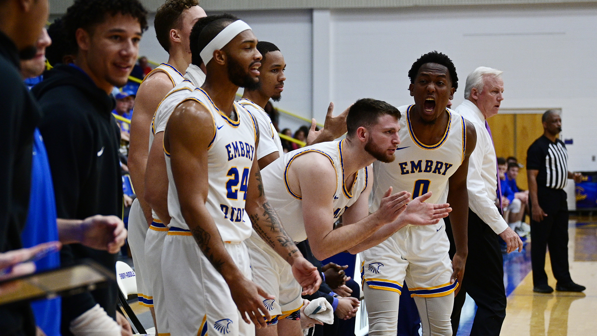 Men's Basketball Holds Off Panthers to Wrap Up Home Stand, 70-61 ...