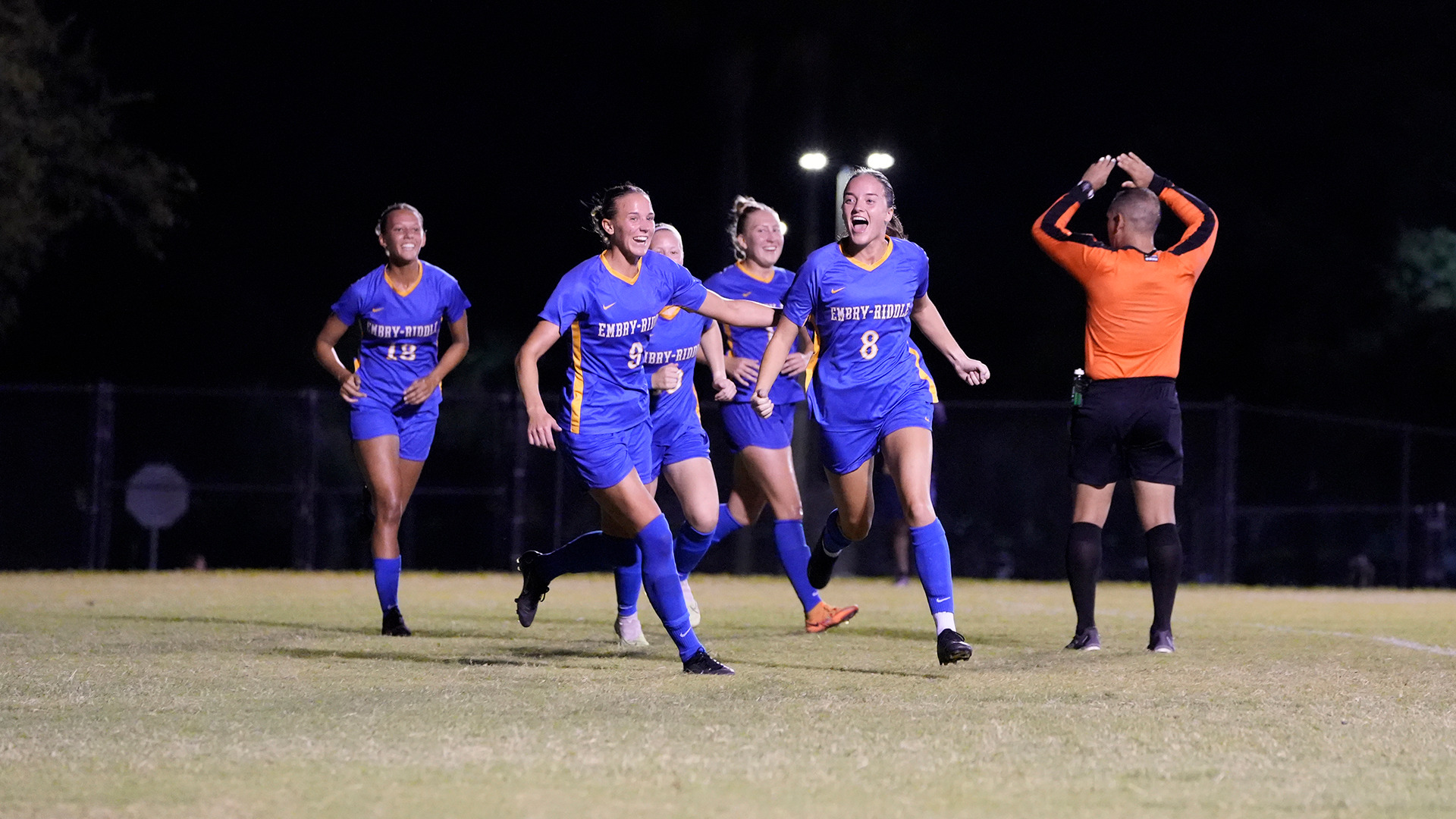 Foyer Scores Twice To Lift No. 10 Women’s Soccer Past Rollins - Embry ...