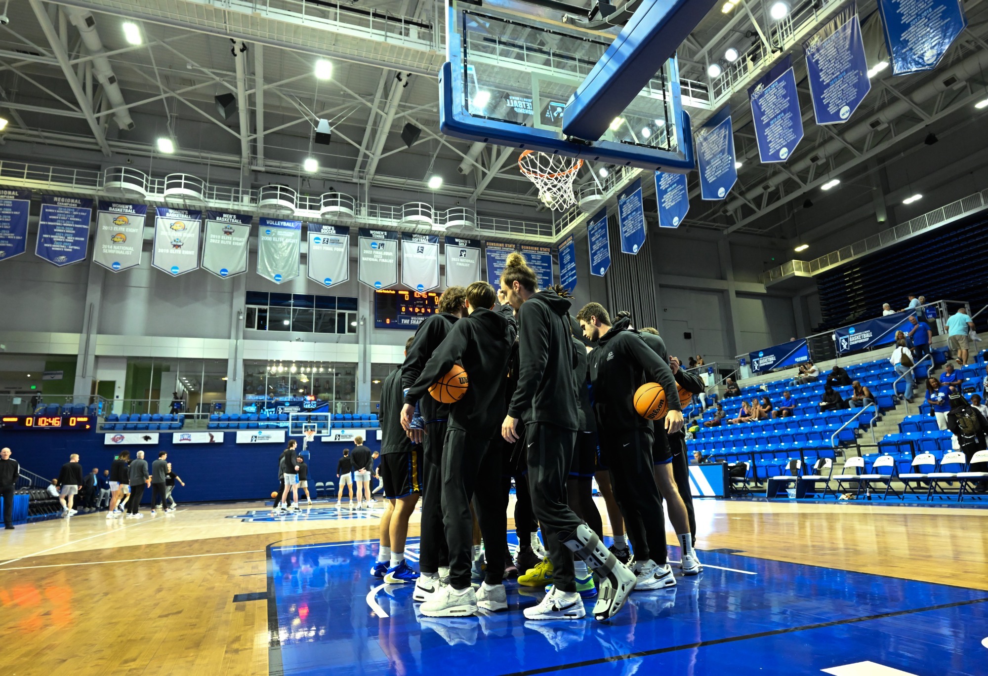 Men's Basketball 2023-24 Season Concludes in NCAA II National ...