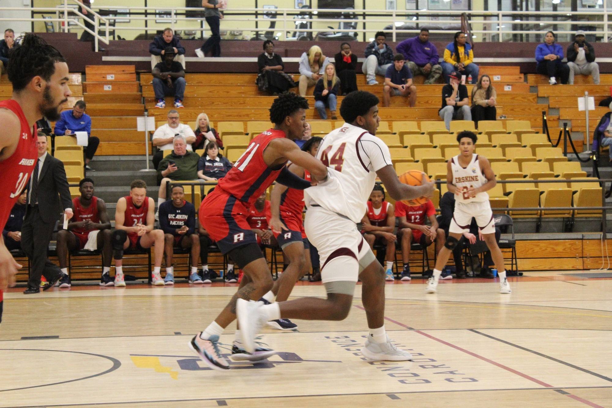 Erskine Men's Basketball | Fleet hang on for home win over Johnson ...