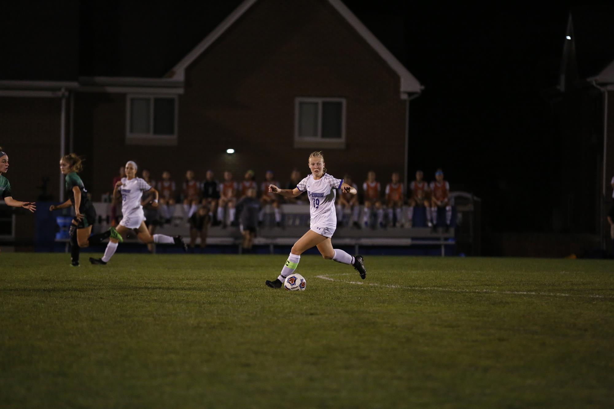 Lydia Lawson - Women's Soccer - Elizabethtown College Athletics