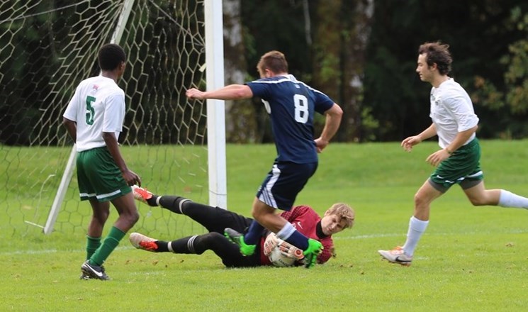 Ezrah Bartone - Men's Soccer - Evergreen State College Athletics