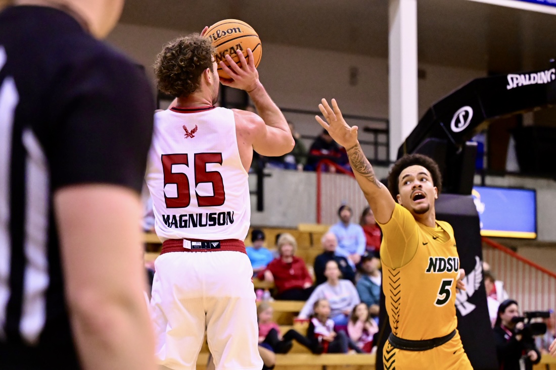 Ellis Magnuson - 2023-24 - Men's Basketball - Eastern Washington ...