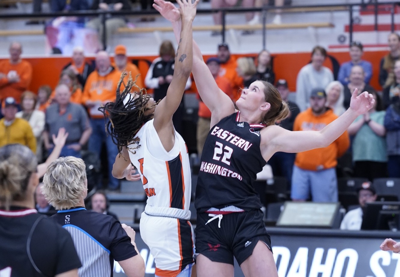 Grossman named Freshman of the Year, Howard earns Honorable Mention ...