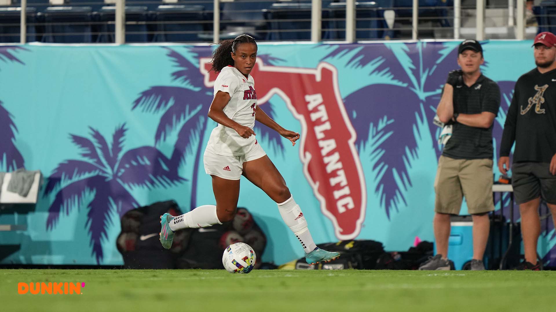 FAU Dominates Detroit Mercy for First Win - Florida Atlantic University ...