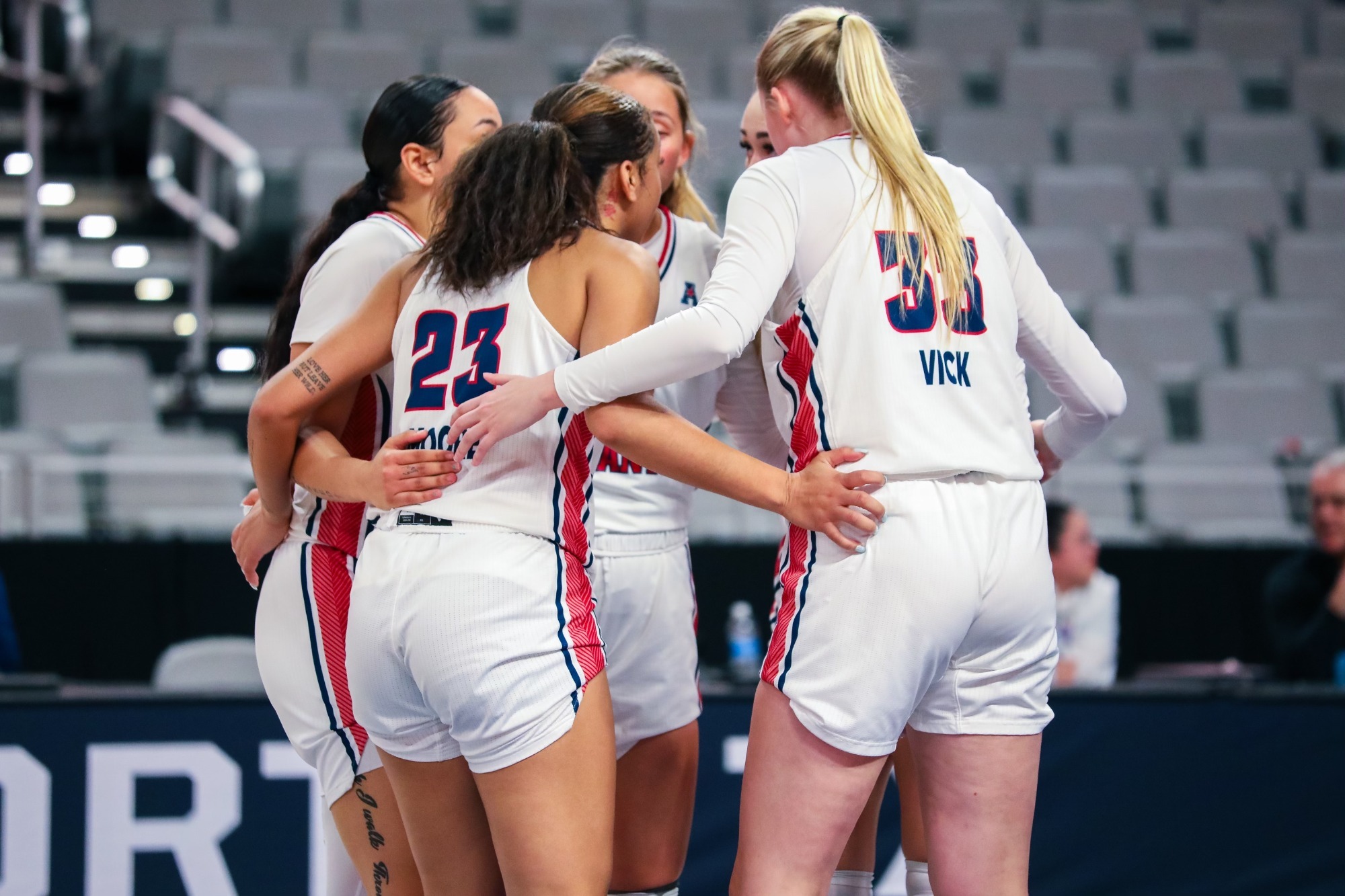 No. 12-Seed Owls fall to No. 13-Seed Shockers in AAC First Round ...