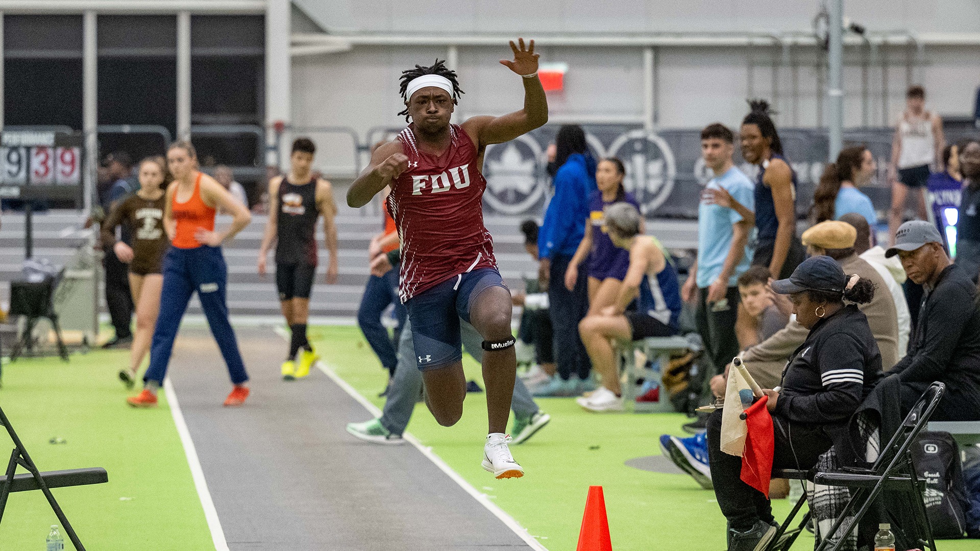 D'Maari Brown - Men's Track and Field - Fairleigh Dickinson University ...