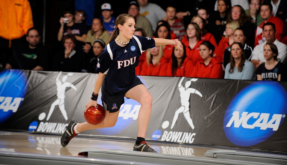 Danielle McEwan - 2012-13 - Women's Bowling - FDU Knights Athletics