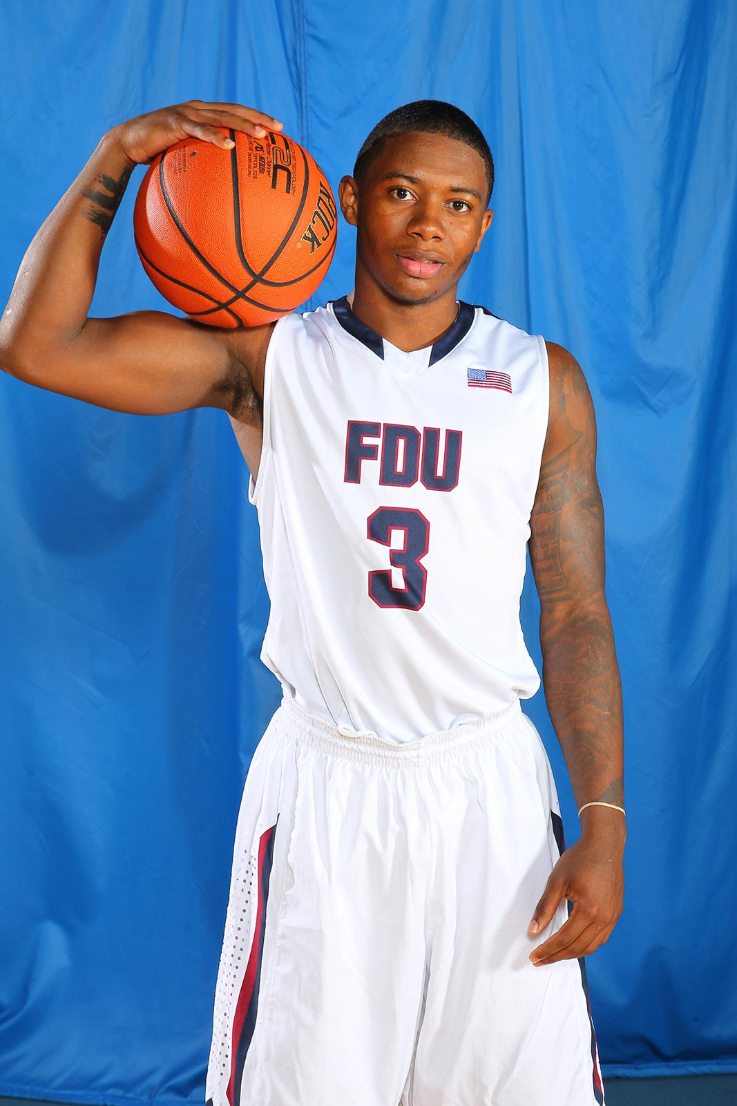 DaRon Curry - 2015-16 - Men's Basketball - FDU Knights Athletics