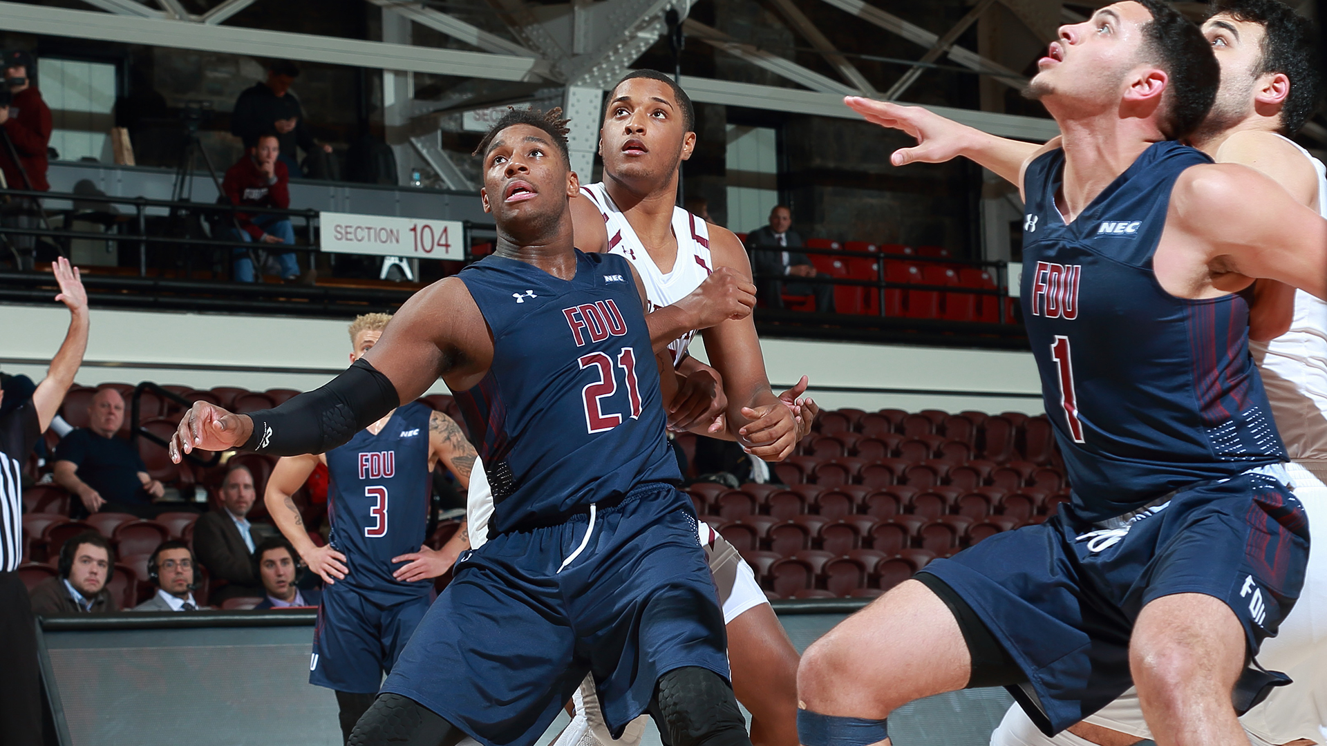 Men's Basketball Edged 53-50 In Defensive Battle at Fordham - FDU ...